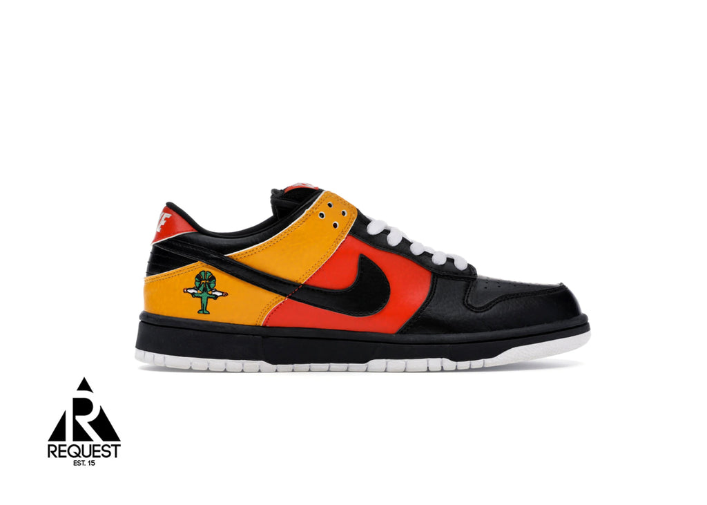 SB Dunk Low “Ray Gun 2005”